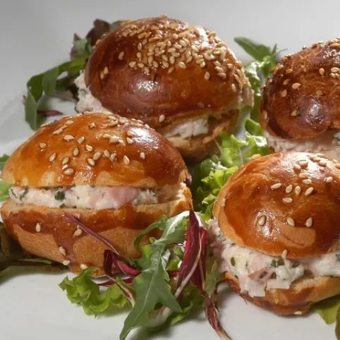 Töltött mini zsemle Recept képpel | Mindmegette.hu