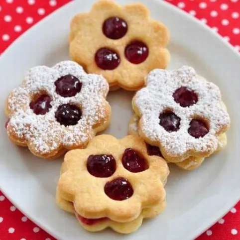 Lekváros linzerkarika Recept képpel | Mindmegette.hu