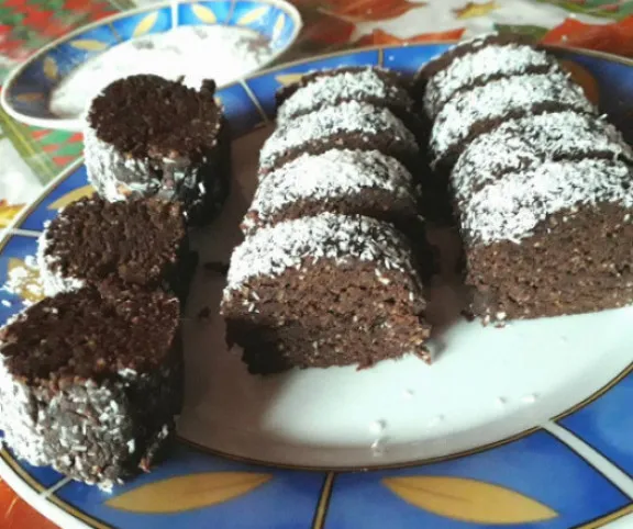 Kókuszos csokiszalámi Recept képpel | Mindmegette.hu