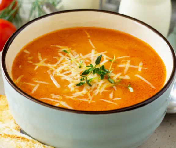 Paradicsomleves reszelt sajttal Recept képpel | Mindmegette.hu