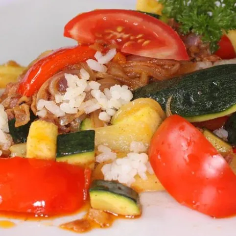 Rizses-cukkinis lecsó Recept képpel | Mindmegette.hu