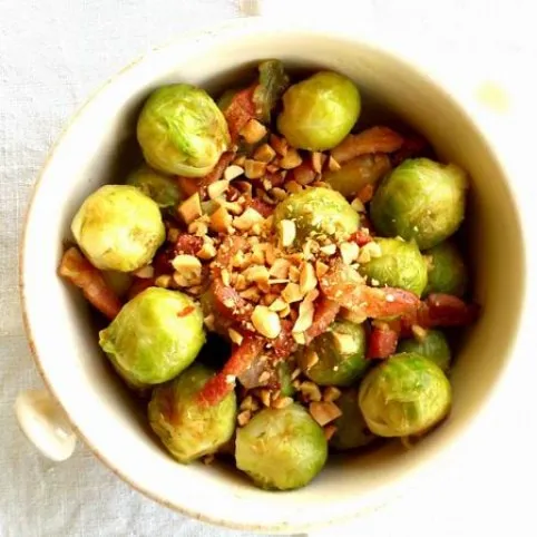 Szalonnás kelbimbó földimogyoróval Recept képpel | Mindmegette.hu