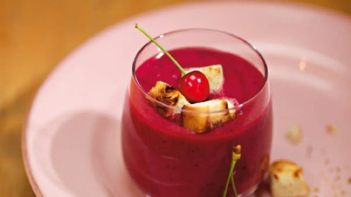 Meggy, cseresznye, eper, málna... - 12 isteni nyári leves piros ...