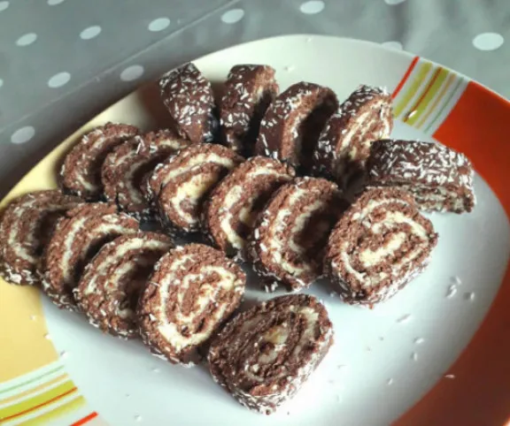 Kókuszos keksztekercs egyszerűen recept | Mindmegette.hu