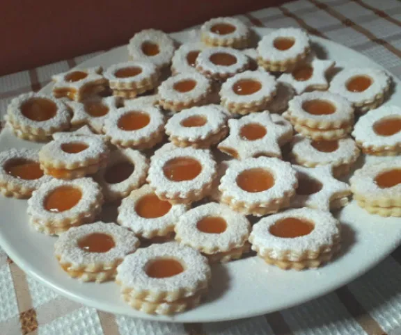 Baracklekváros linzerkarika Recept képpel | Mindmegette.hu