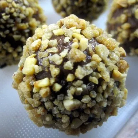 Házi Ferrero Rocher könnyen-gyorsan Recept képpel | Mindmegette.hu