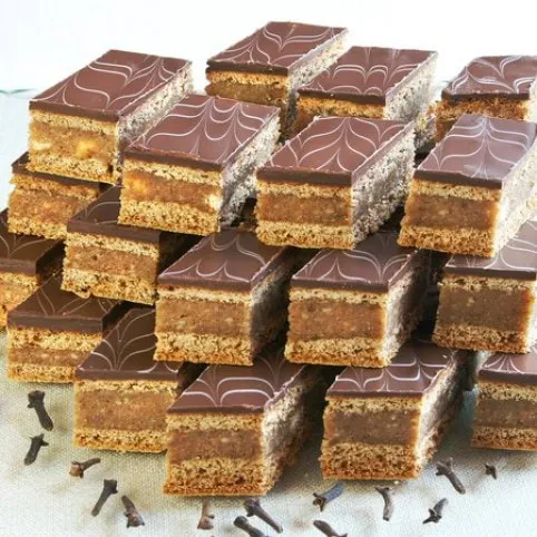 Mézes szelet II. Recept képpel | Mindmegette.hu