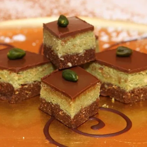 Mandulás-kekszes süti Recept képpel | Mindmegette.hu
