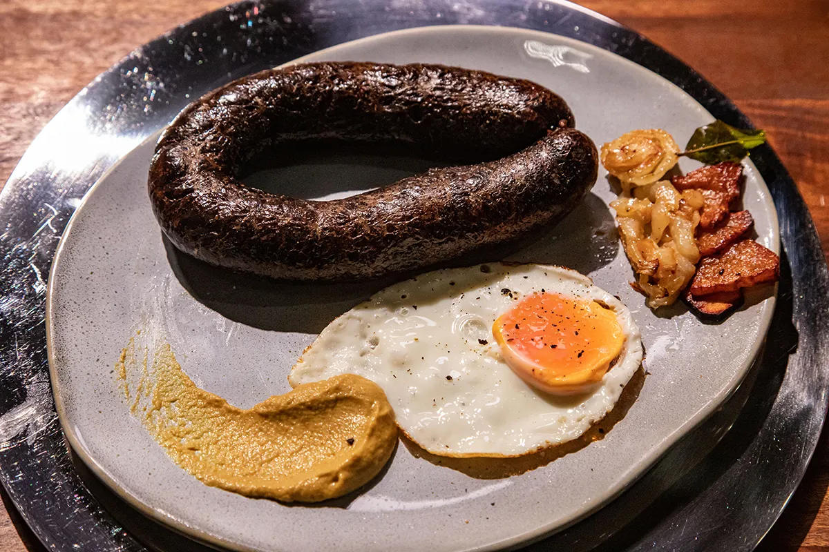 Fűszéres véres hurka receptje | Mindmegette.hu