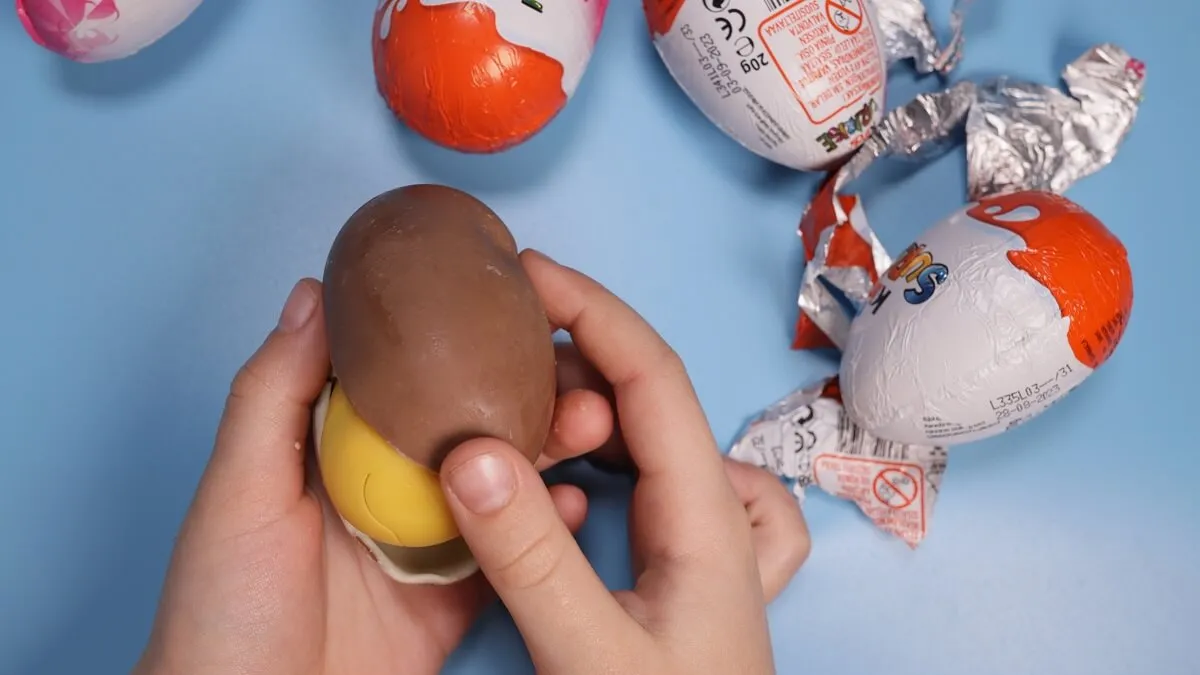 Ezért sárga a Kinder tojás belseje | Mindmegette.hu