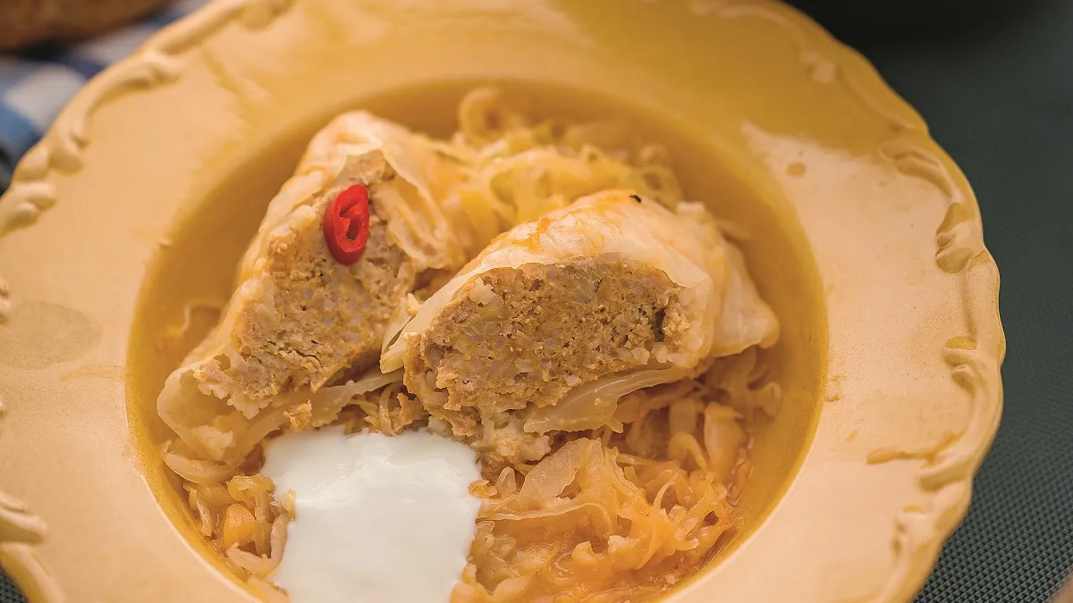 Így készül az alföldi töltött káposzta, a szárma | Mindmegette.hu