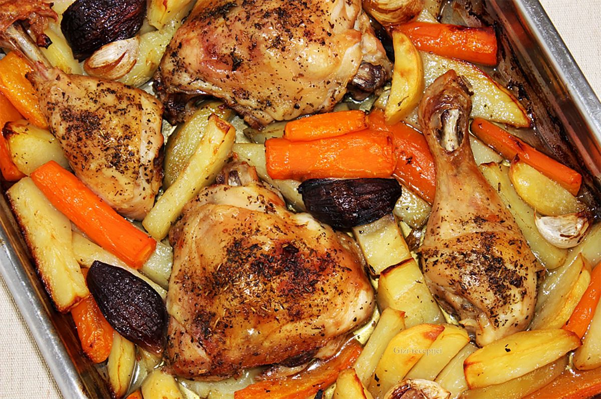 Tepsis csirkecomb zöldségkörettel recept | Mindmegette.hu