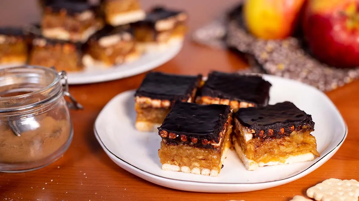 Egyszerű és gyors almás süti receptek | Mindmegette.hu