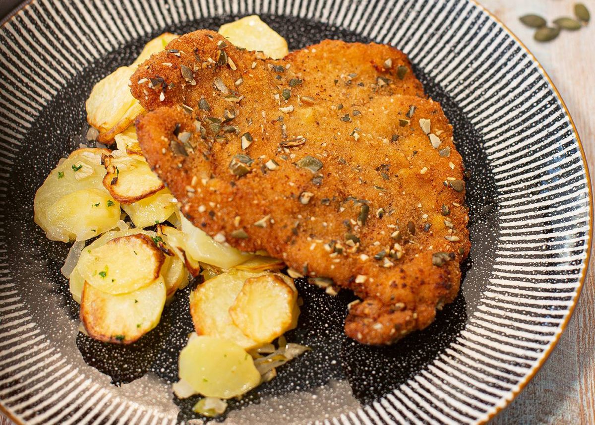 Rántott hús tökmagos bundában recept | Mindmegette.hu