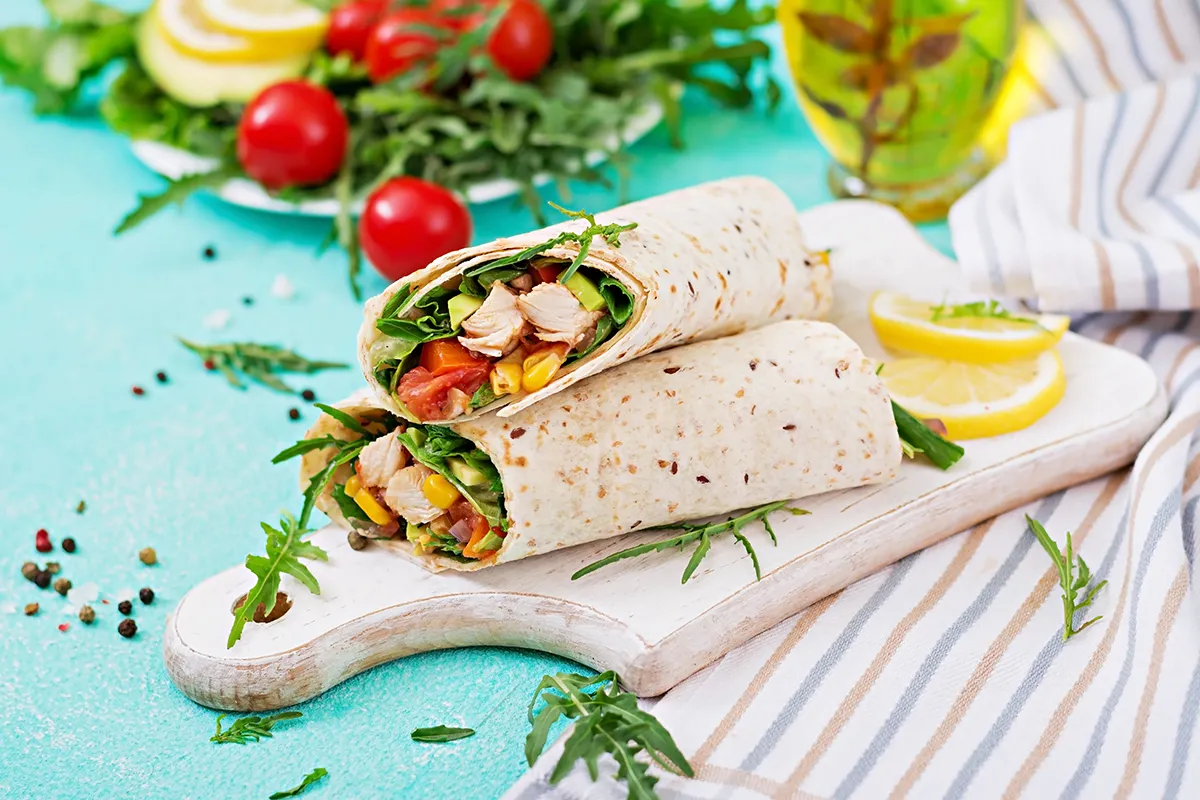 Csirkés-zöldséges burrito recept | Mindmegette.hu