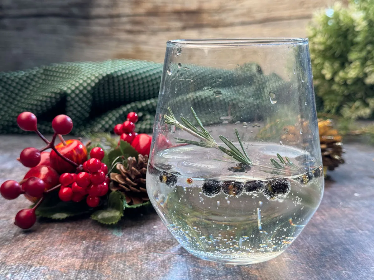 Gin tonic elkészítése | Mindmegette.hu