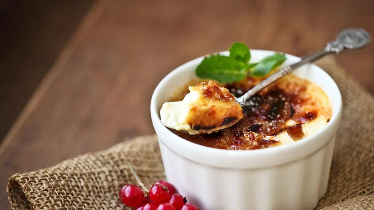 Ettől lesz mesésen finom a crème brûlée | Mindmegette.hu