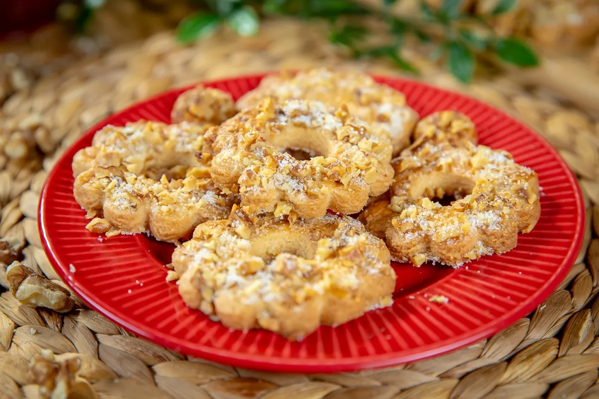 Preckedli, a sváb omlós diós linzer | Mindmegette.hu